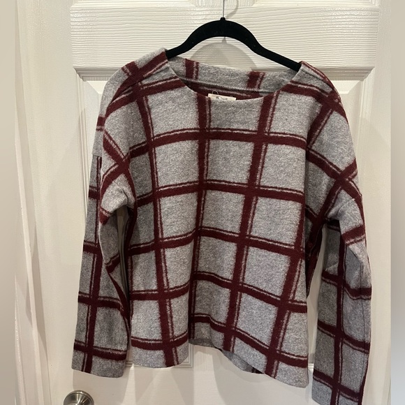 Sweaters | Madewell Crosshatch Grey And Burgundy Sweater | Poshmark